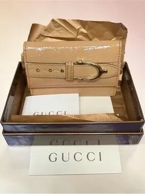 Gucci | Accessories | Gucci Microguccissima Patent Leather Buckle Key ...